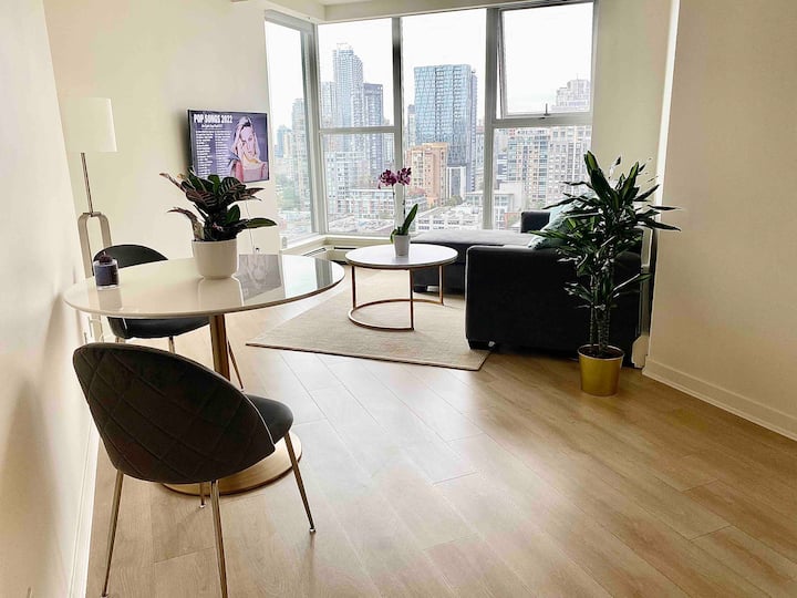 Luxury 2 Bed - Yaletown Seawall Downtown - Vancouver