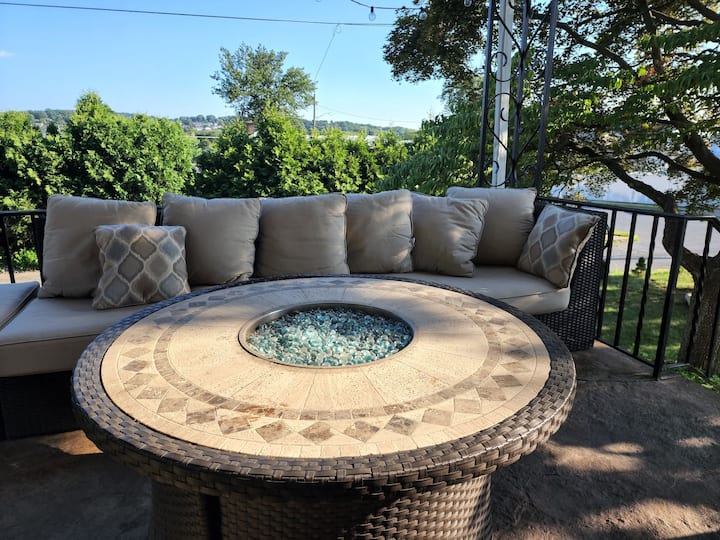 Rossi's Green Guest House With Fireplace - Bethlehem, PA