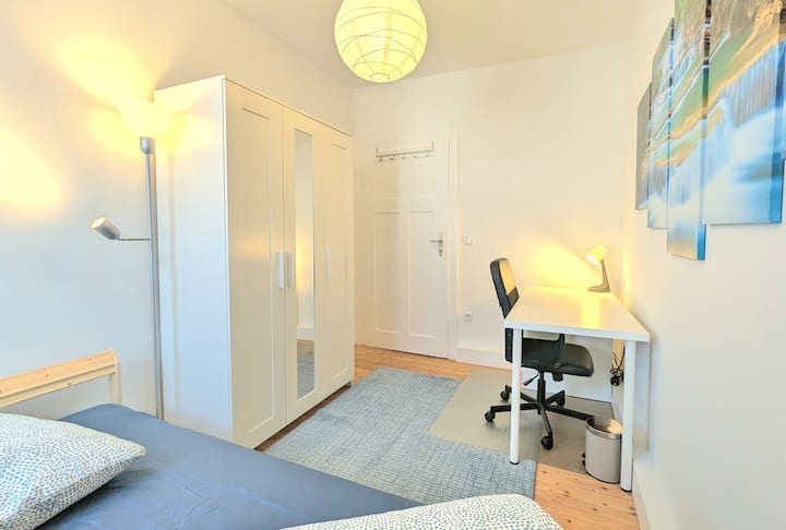 Helles Zimmer4v5 In Berufstätigen-wg(hd Kar68 2og) - Heidelberg