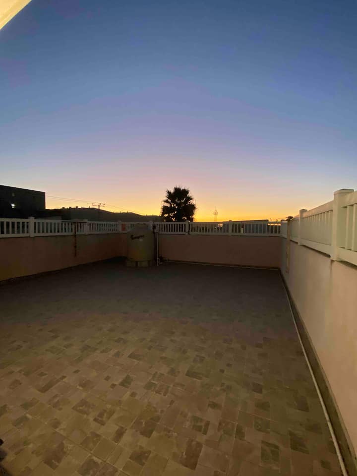 Hogar De 4 Habitaciones Con Estacionamiento Gratis - Tijuana