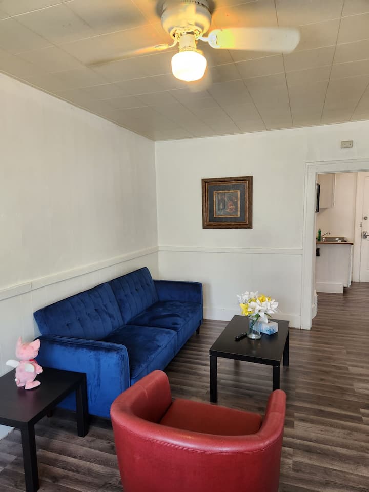 R7 Nice One Bedroom Apartment - Walker Lake, Aurora