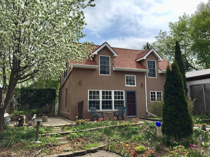 Madison Garden Cottage (Ztrhp2-2021-00048) - Madison, WI
