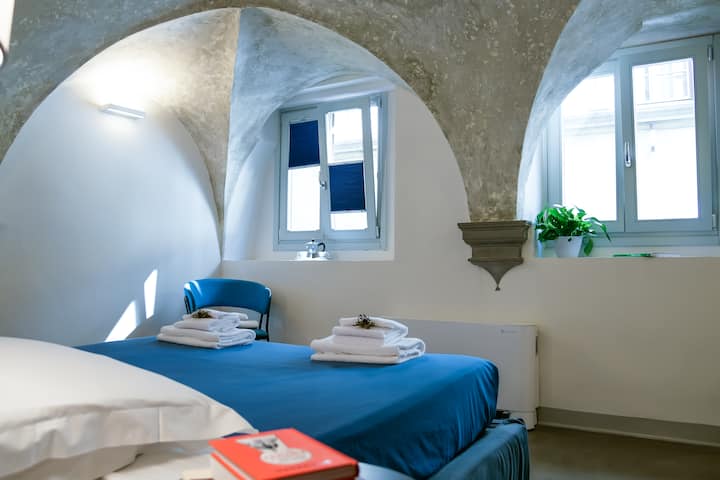 Two Floors Of Blue In The Center Of Florence - Florence