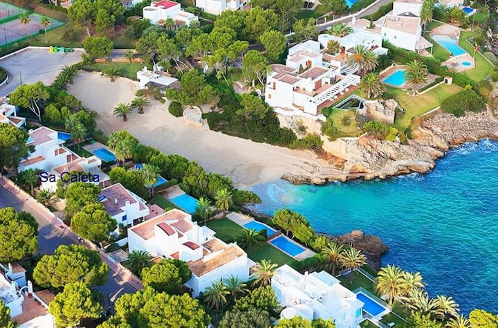 Front Line Villa In Es Forti / Cala D´or - Mallorca