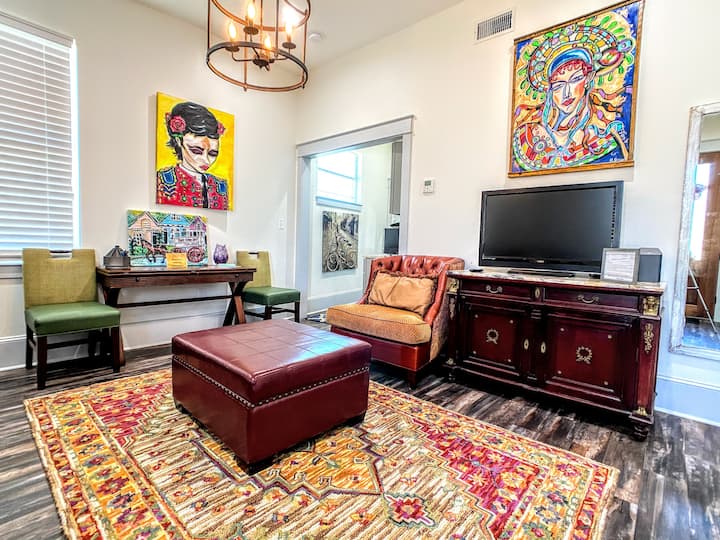 Uptown Eclectic Artist Apt, 10 Mins Fq 71 - Gretna, LA