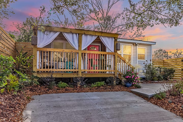 {The Cottage} At South Front - Wilmington, NC