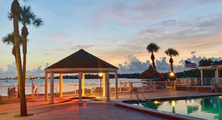 "Seas The Day" With Your Private Beach - St. Petersburg, FL