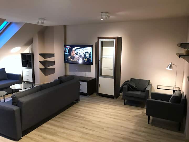 National Museum 230 Sq.m. 4bdr Apartment Iii - Prague