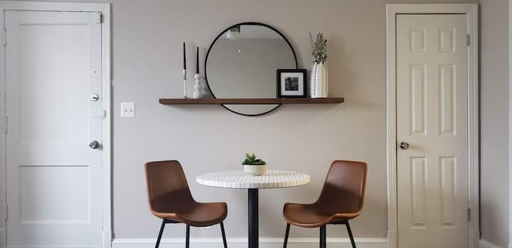 Cozy 2 Bdrm Condo A Few Minutes From Capitol Hill! - Washington, D.C.