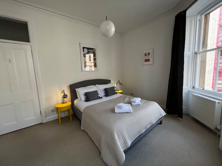 Bright Flat Near The Meadows -