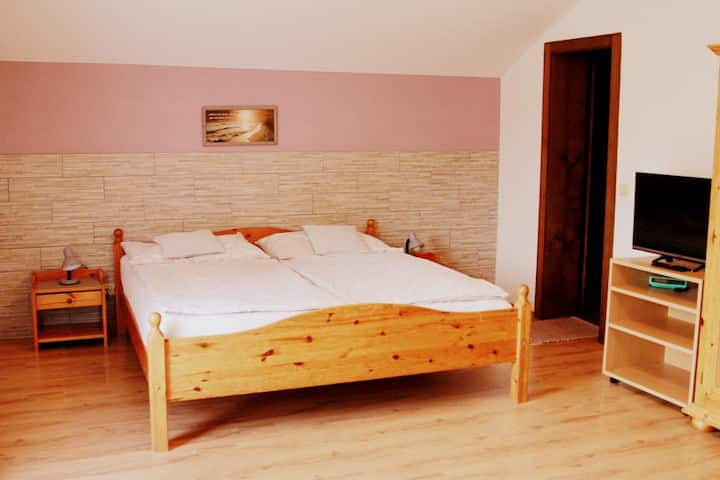 Gemütliches Zimmer Mit Bad Und Balkon - Salzburg