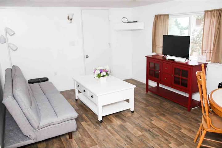 Secluded Guest House - 克洛維斯