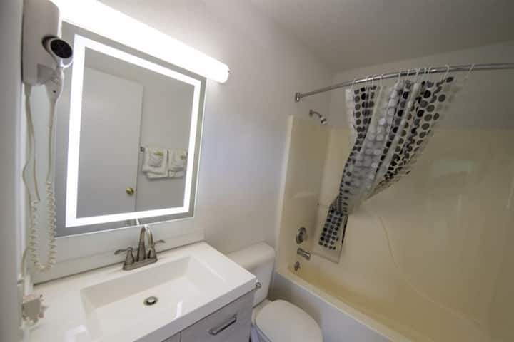 2 Double Bed 420 Friendly - Trinidad, CO