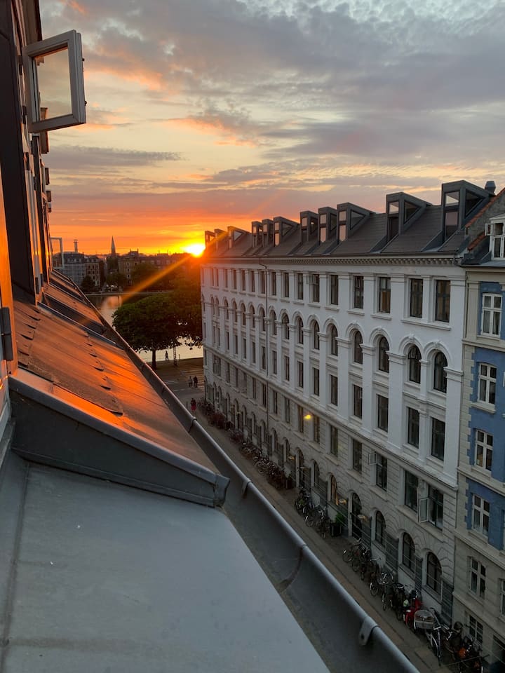 Cozy Apartment With Balcony, Close To The Lakes - Copenhagen
