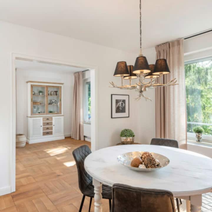 Familienwohnung In Bester Lage Mit Terrasse - Stuttgart