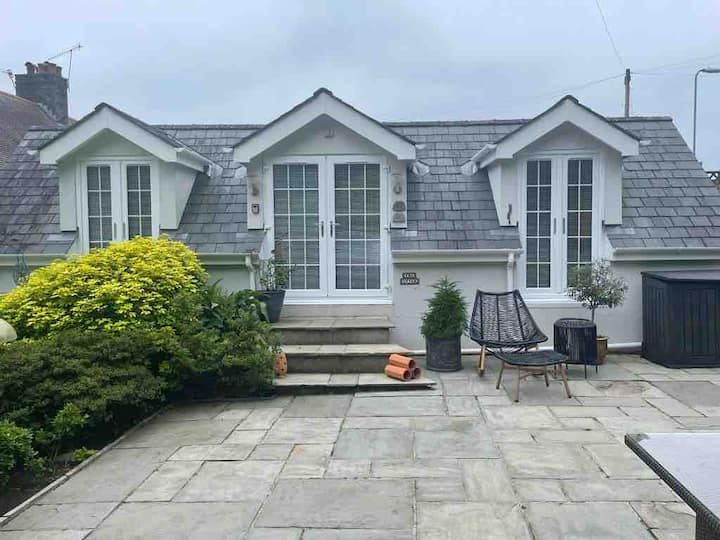 Cosy Garden Studio - Port Talbot