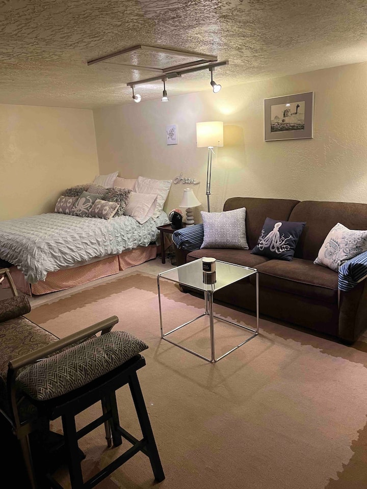 Spa Guesthouse With Indoor Jacuzzi - Salt Lake City