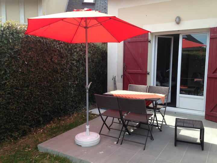 Charmant Cottage Rénové à 300m De La Mer - Houlgate