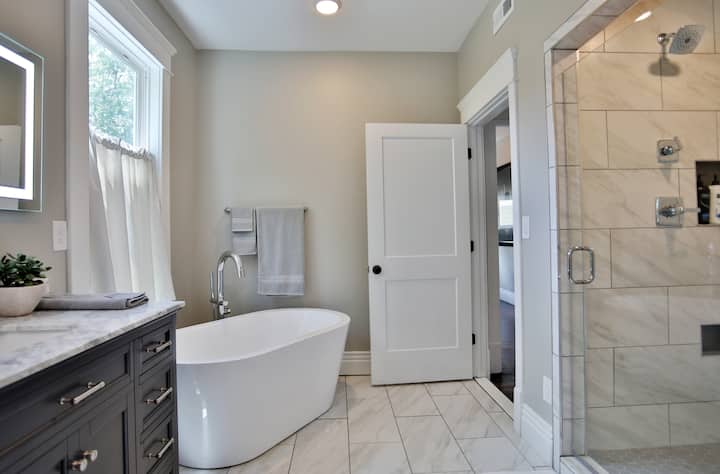 Parkside 3 Bedroom Apartment - KFC Yum! Center