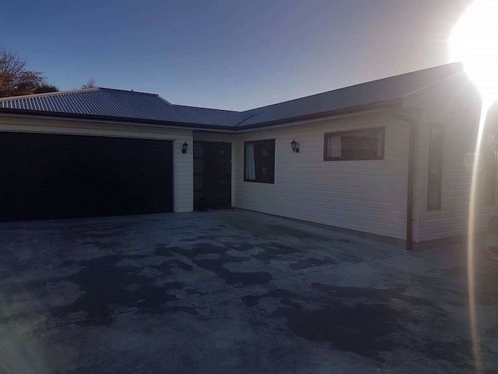 Comfy, Warm Accommodation - Matamata