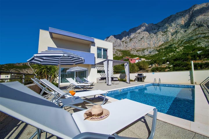 Villa Red Mit Pool, Meerblick - マカルスカ