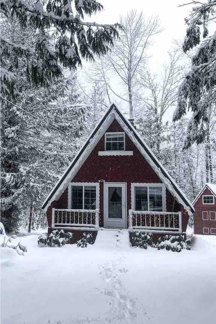 Sky Valley A-frame: Cozy Cabin Near Stevens Pass - Skykomish, WA