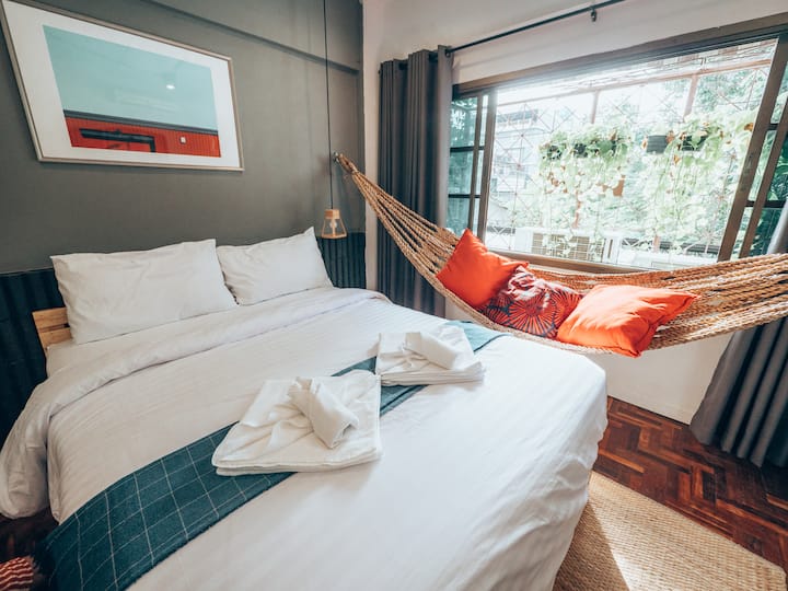 Haus Sathorn 11 Bed & Breakfast - Bangkok