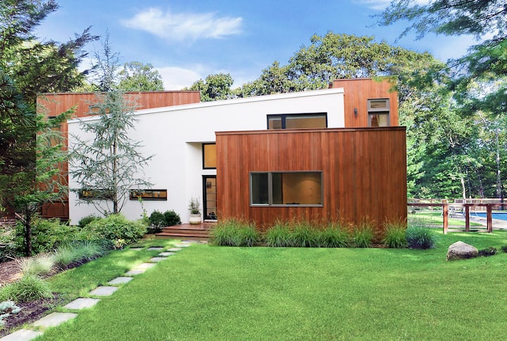 East Hampton Modern Beach House - East Hampton