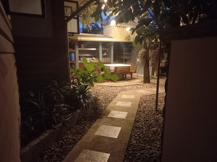 Cozy Cabin - Deluxe (Anilao 10 Mins.) - Mabini