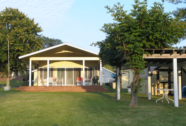 Wonderful Remodeled Lake Home! - LaPorte County, IN