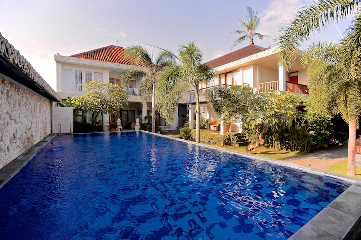 Beautiful Apartment 2 Pools Near The Beach - Denpasar