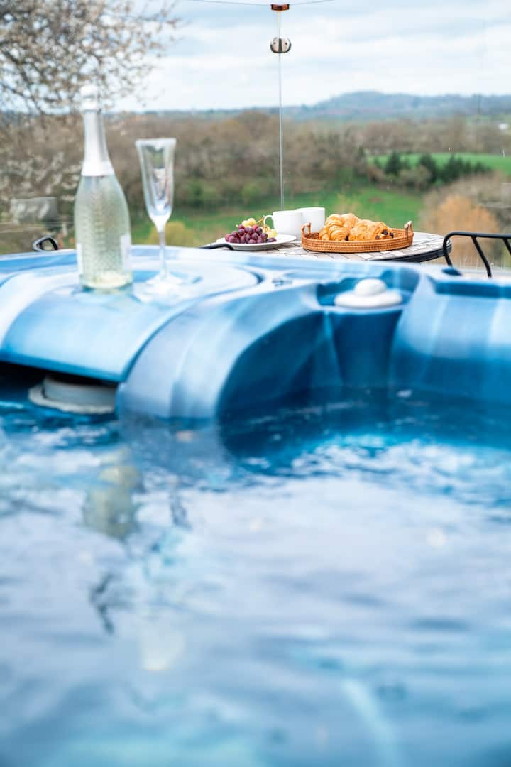 Dog-friendly Country Home; Fire, Fields & Hot Tub! - Tewkesbury