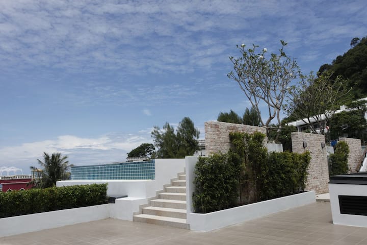 Cozy Studio Flat With Roof Top Pool - Free Wifi - Patong Beach