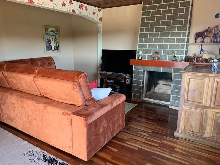 Casa Inteira Com Lareira Interna. - Campos do Jordão