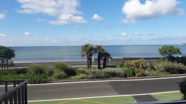 Admirez La Baie De La Baule - Studio Terrasse