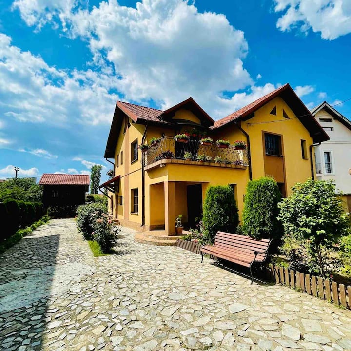 Leto House - Târgu Jiu