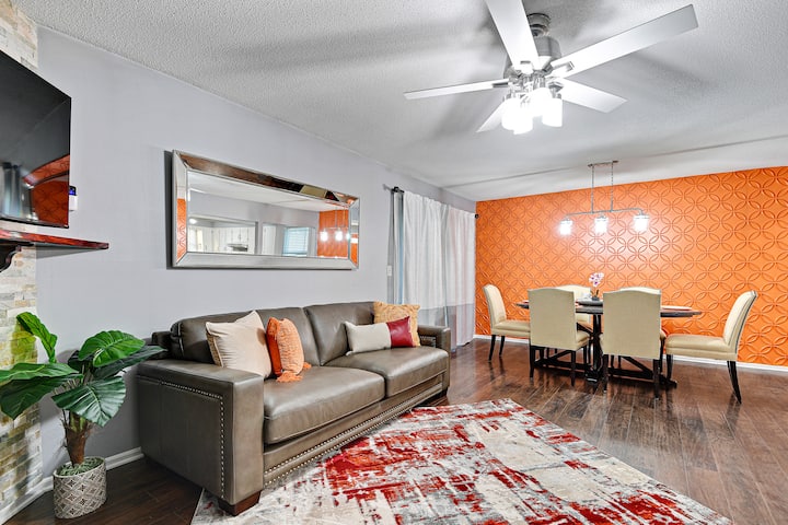 Spacious Dual-home Retreat-peloton-2 Kitchens - Kansas City, MO