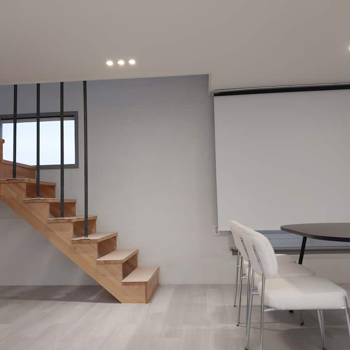 모임.가족.단체.세미나.여럿이 함께.복층.바베큐테라스.
Op.3 - Gwangju