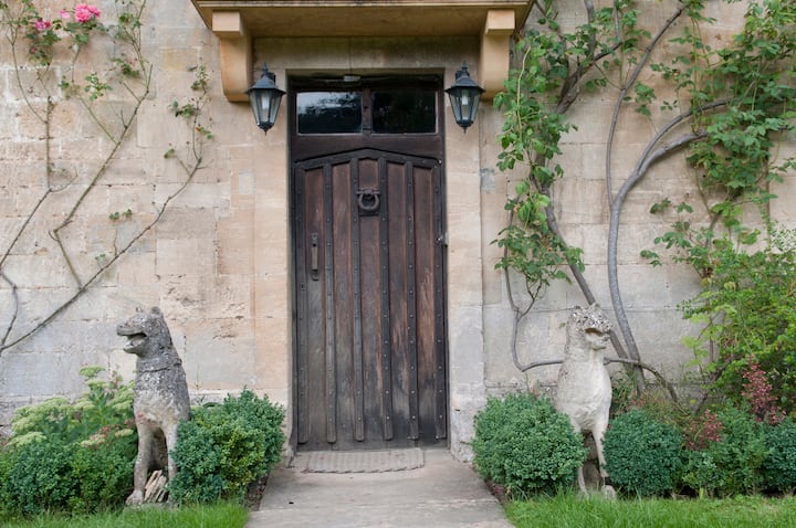 Lovely bedrooms in an old manor - Houses for Rent in Withington ...