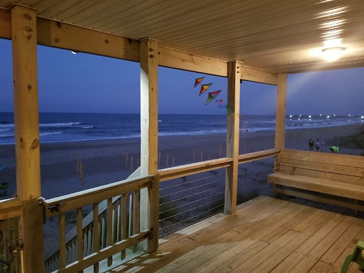 3 Br, 2.5 Ba. Two Story Ocean Front House. - Southern Shores
