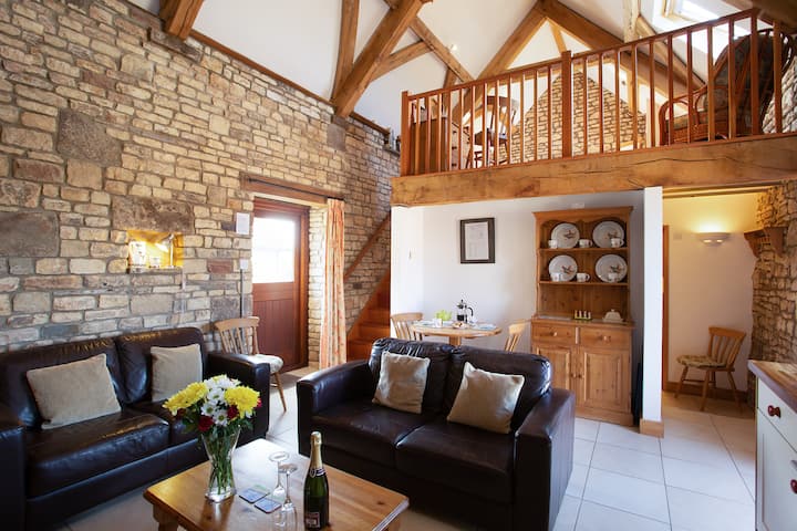 Whippletree Cottage Near Bath - Wiltshire