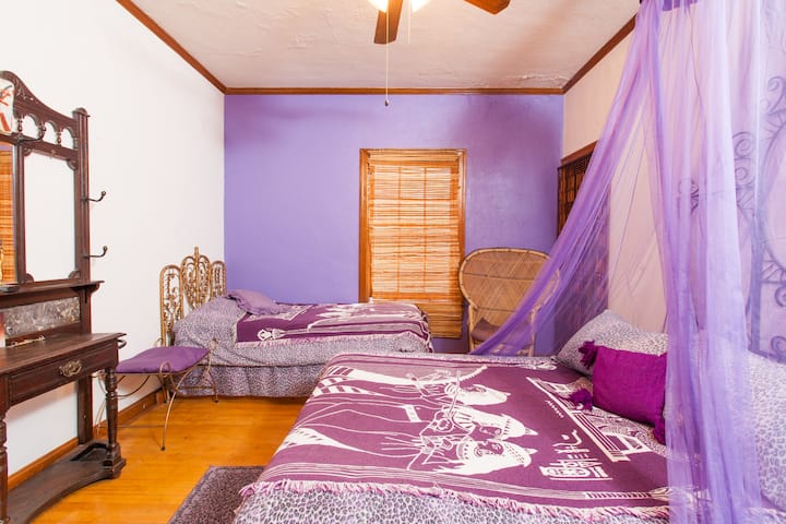 Hathor Room - Healdsburg, CA