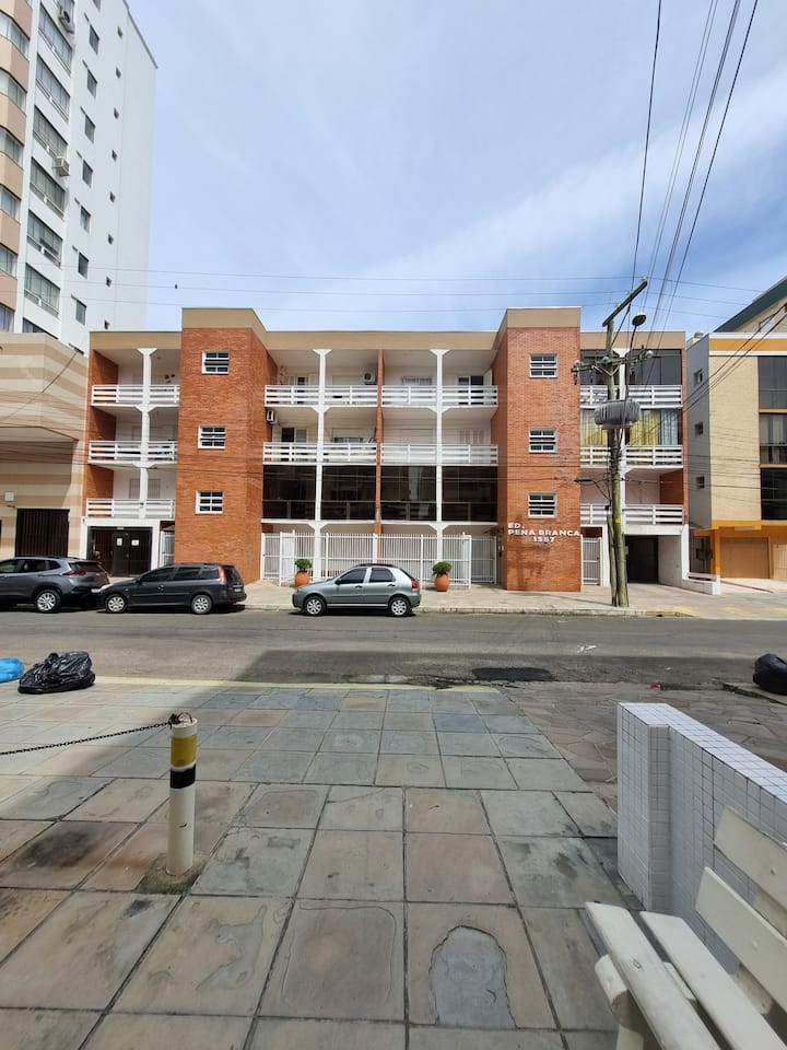 Amplo Apartamento, 3 Dormitórios,  Centro De Capão - Capão da Canoa