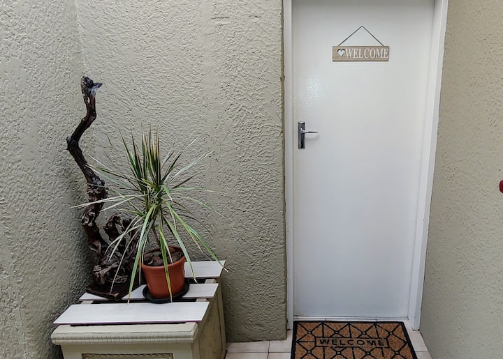 Caro's Corner
Northwold-family Style Flat. - Randburg