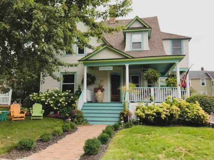 Happy House - Grand Haven, MI