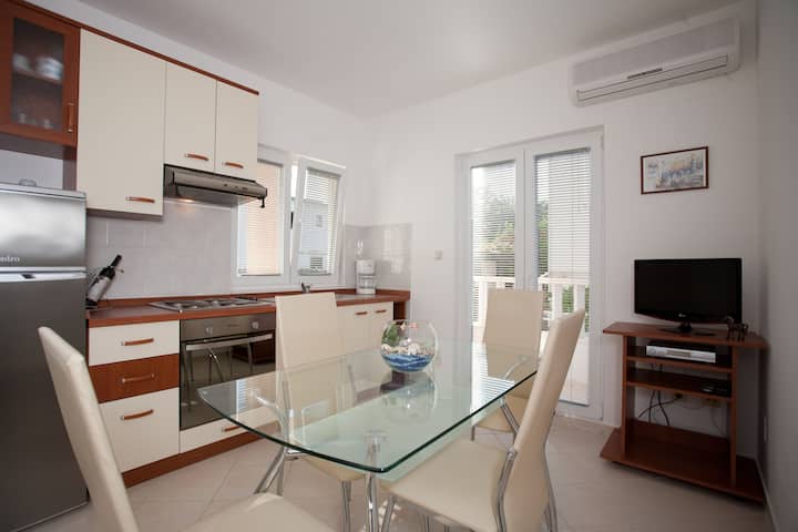 Apartments Villa Vrbat - Trogir - Seget Vranjica