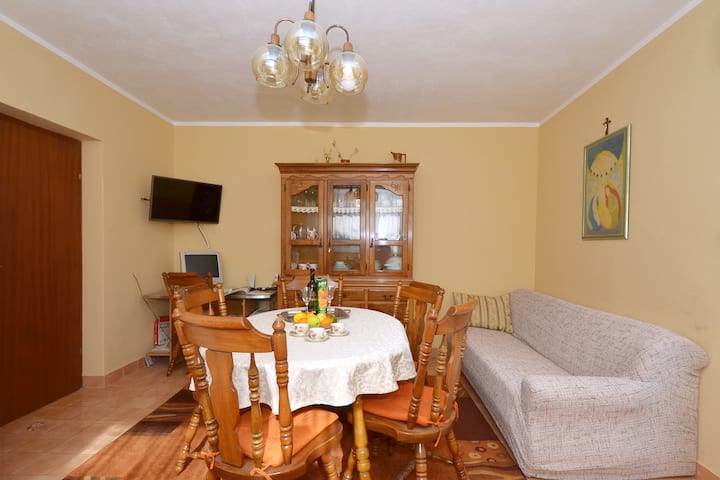 Uros, 3-bedroom Apartment In Trogir - Trogir