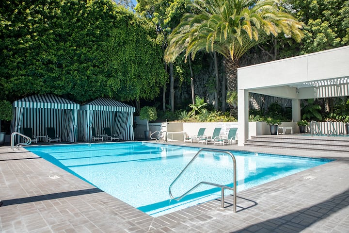 Deluxe Condo - Deluxe Amenities - Deluxe Location! - West Hollywood