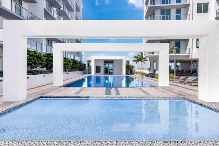 South Beach Vacation Rentals with a Pool - Miami Beach, FL | Airbnb