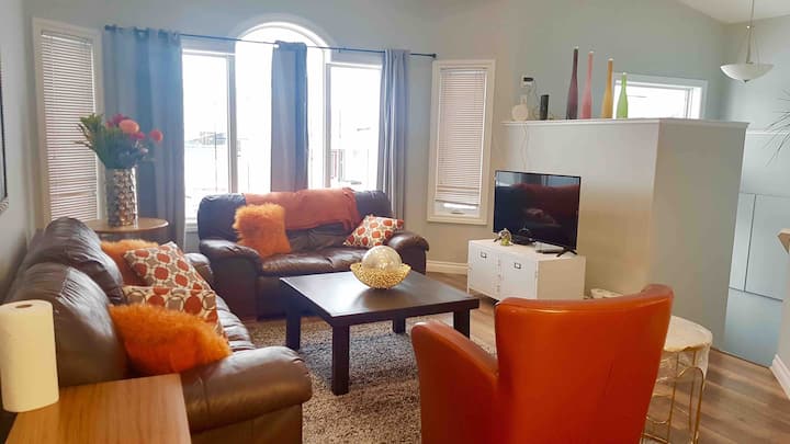 Crew Stay (3 Beds/2bahs) By Restaurants, Costco - Grande Prairie